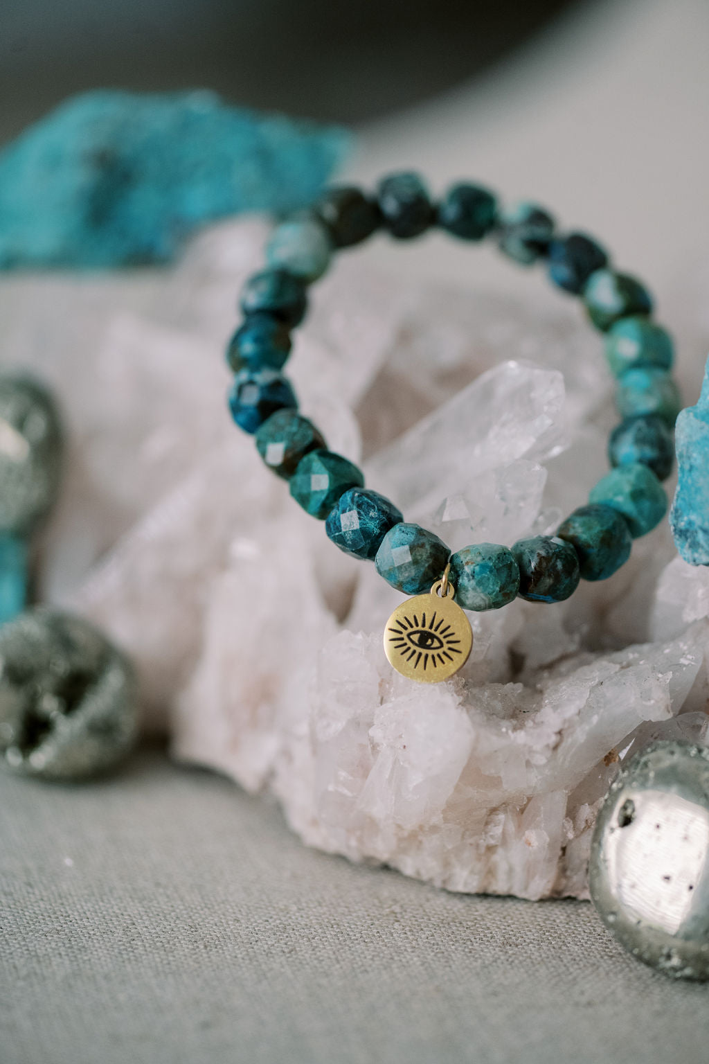 CONNECT – Moon & Stone