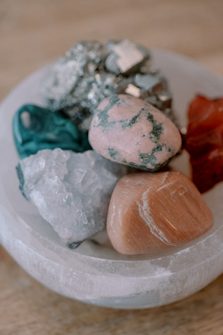 BEST SELLERS – Moon & Stone